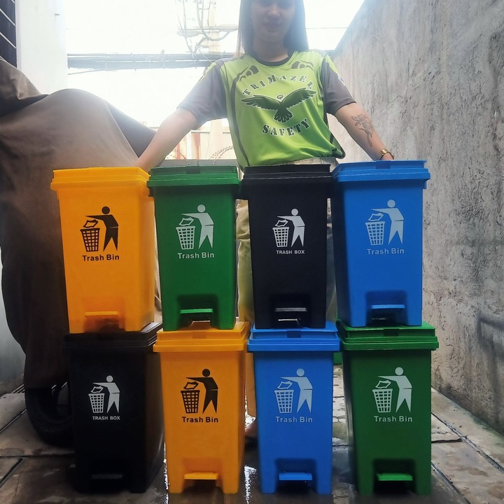 TRASH BIN WITH FOOT PEDAL at 65.00 from City of Pasig. | LookingFour ...