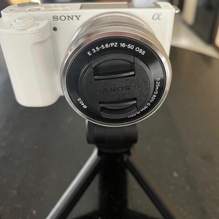 Sony ZV-E10 (ZVE10 Alpha E-mount Camera) COMPLETE SET at 40000.00 from ...