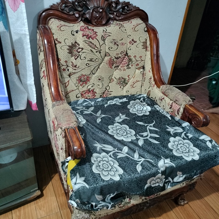 Narra sofa set 4 seater 2 single seat at 5000.00 from City of Muntinlupa. LookingFour Buy Sell Online
