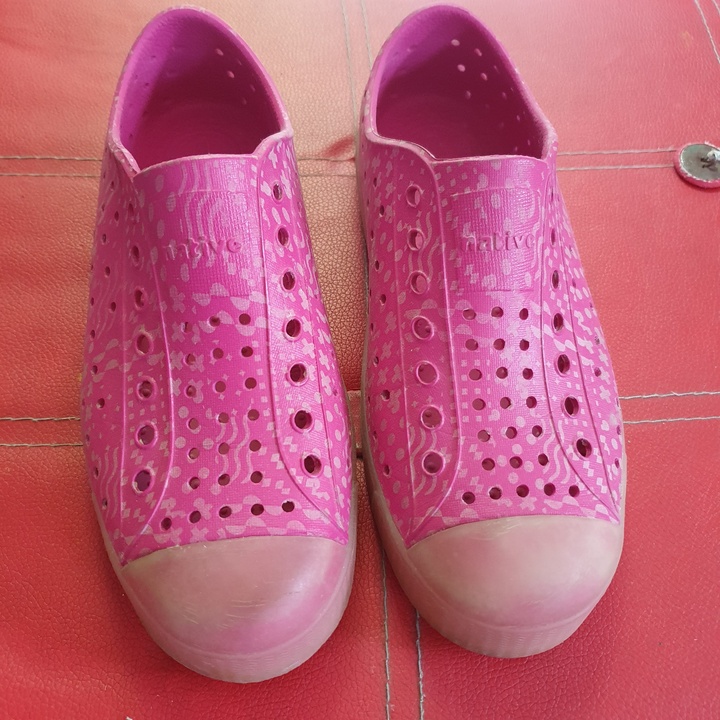 NATIVE shoes at 500.00 from City of Parañaque. | LookingFour Buy & Sell ...