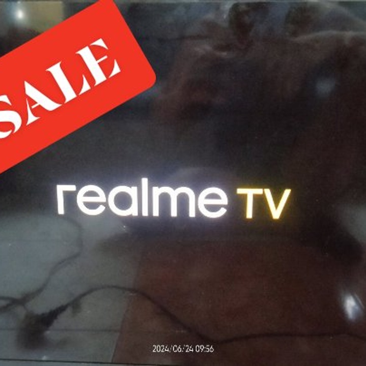 real me smart tv led at 9000.00 from City of Las Piñas. | LookingFour Buy & Sell Online