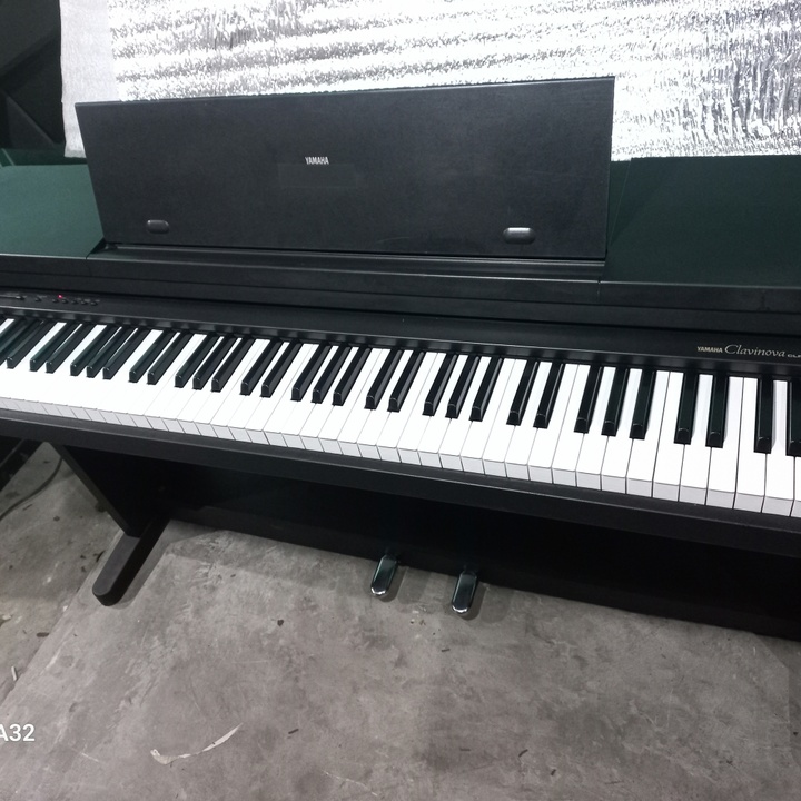 Yamaha Clavinova CLP-300 Weighted 88-Key Digital Piano at 15000.00 from ...
